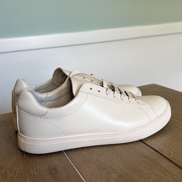 Clae | Shoes | New Rare Clae Bradley Leather Tonal Sneaker In Khaki ...